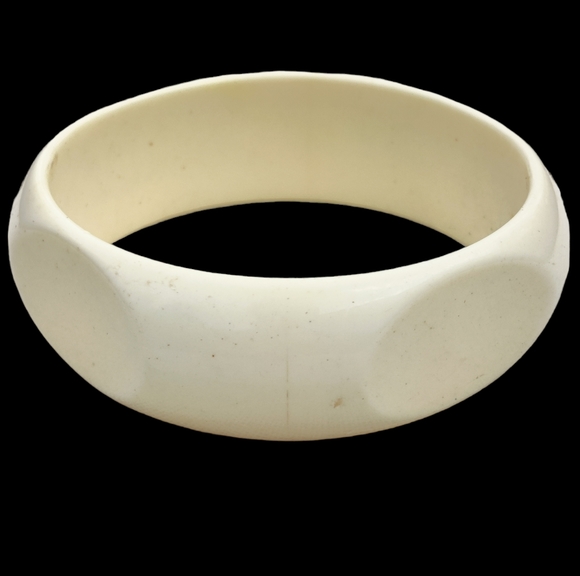 Vintage | Jewelry | Vintage Ivory Plastic Bangle | Poshmark